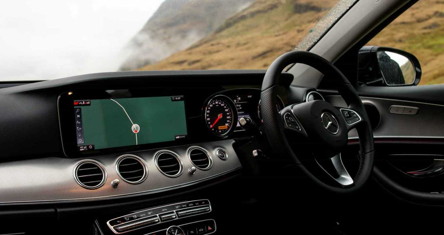 Best Taxi Service in Reykjavik, Iceland