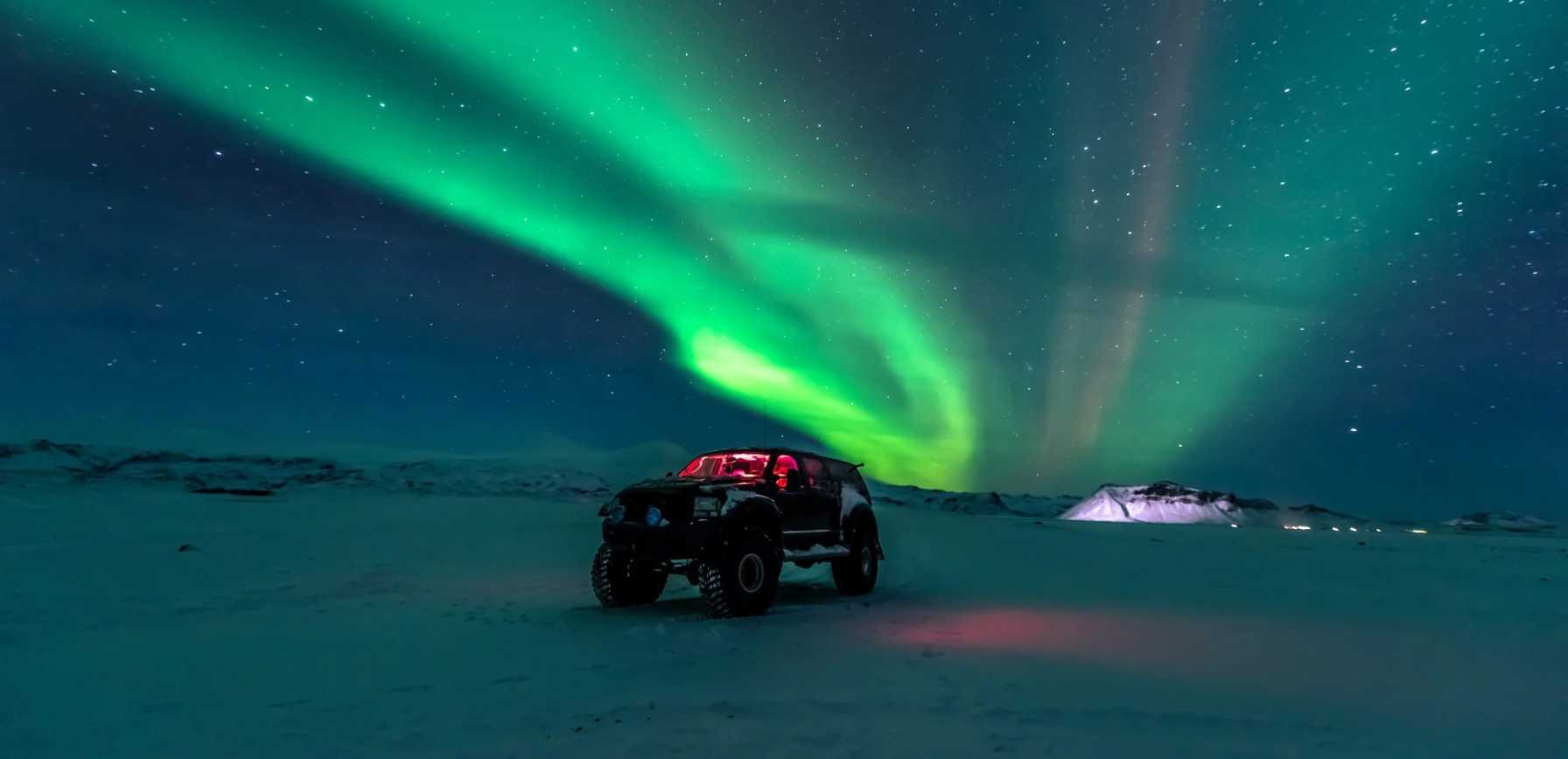 Best Taxi Service in Reykjavik, Iceland